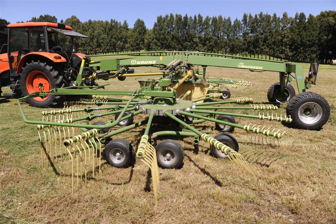 Krone rakes SWADRO TC 1000 - Formattmachinery